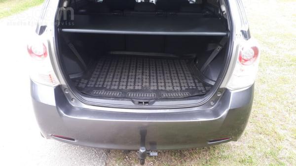 Pelēks Toyota Verso 2010 Rīga, ar dzinēja tilpumu 2.00 L un nobraukumu 275 tūkst. km par 3600 €, foto 6 vietnē AUTOMOTO.COM.LV