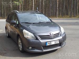 Pelēks Toyota Verso 2010 Rīga, ar dzinēja tilpumu 2.00 L un nobraukumu 277 tūkst. km par 3600 €, foto 3 vietnē AUTOMOTO.COM.LV