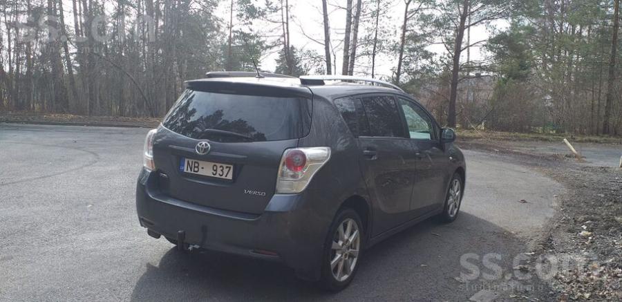 Pelēks Toyota Verso 2010 Rīga, ar dzinēja tilpumu 2.00 L un nobraukumu 277 tūkst. km par 3600 €, foto 7 vietnē AUTOMOTO.COM.LV