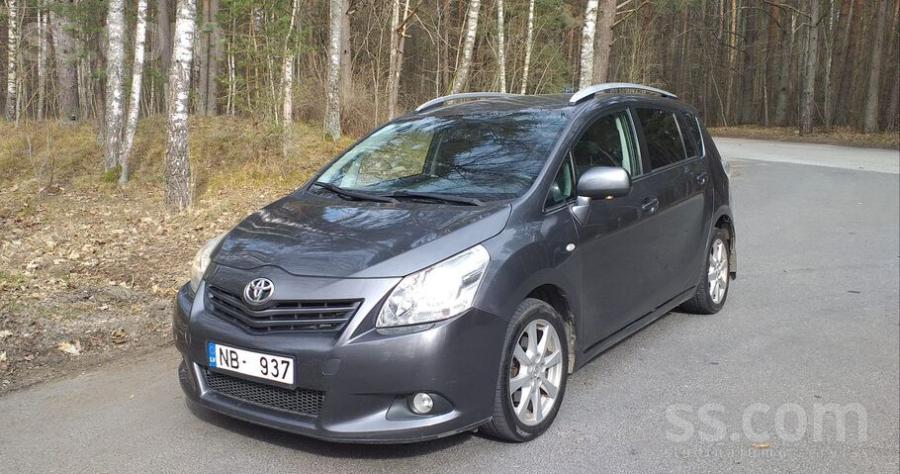 Pelēks Toyota Verso 2010 Rīga, ar dzinēja tilpumu 2.00 L un nobraukumu 277 tūkst. km par 3600 €, foto 8 vietnē AUTOMOTO.COM.LV