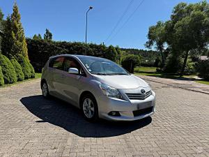 Pelēks Toyota Verso 2010 Kaišiadorys, ar dzinēja tilpumu 2.00 L un nobraukumu 271 tūkst. km par 3970 €, foto 3 vietnē AUTOMOTO.COM.LV