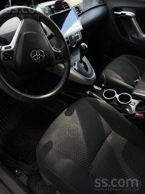 Pelēks Toyota Verso 2010 Rīga, ar dzinēja tilpumu 2.20 L un nobraukumu 240 tūkst. km par 3500 €, foto 8 vietnē AUTOMOTO.COM.LV