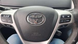 Grey Toyota Verso 2010 in Vilnius, with an engine capacity of 2.00 L and mileage of 227 thousand km for 4500 €, photo 14 on AUTOMOTO.COM.LV