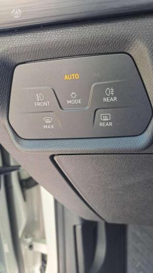 Grey Toyota Verso 2010 in Vilnius, with an engine capacity of 2.00 L and mileage of 227 thousand km for 4500 €, photo 15 on AUTOMOTO.COM.LV