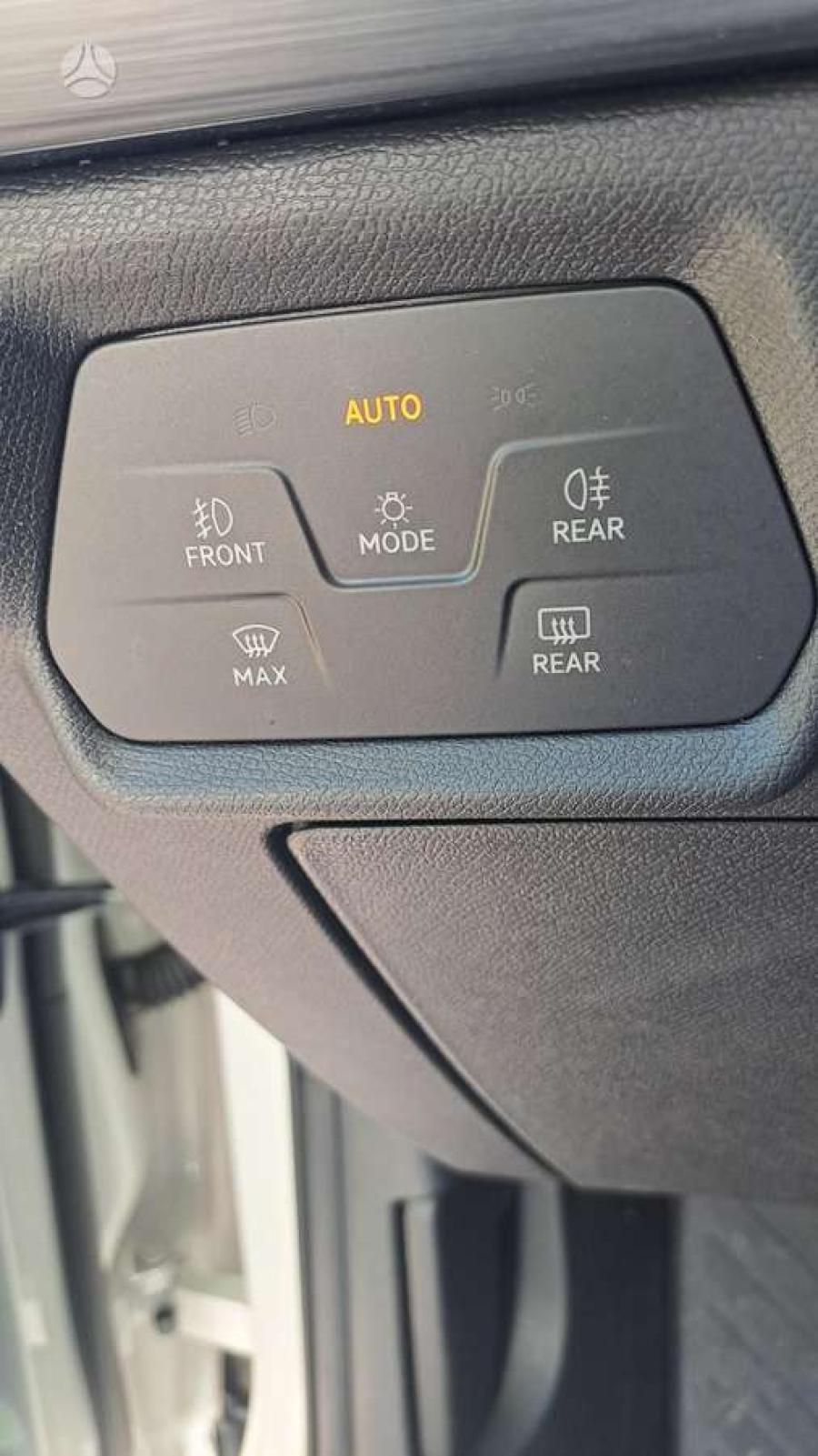 Grey Toyota Verso 2010 in Vilnius, with an engine capacity of 2.00 L and mileage of 227 thousand km for 4500 €, photo 15 on AUTOMOTO.COM.LV