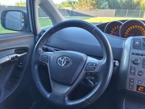 Pelēks Toyota Verso 2010 Šilutė, ar dzinēja tilpumu 2.00 L un nobraukumu 288 tūkst. km par 3800 €, foto 11 vietnē AUTOMOTO.COM.LV