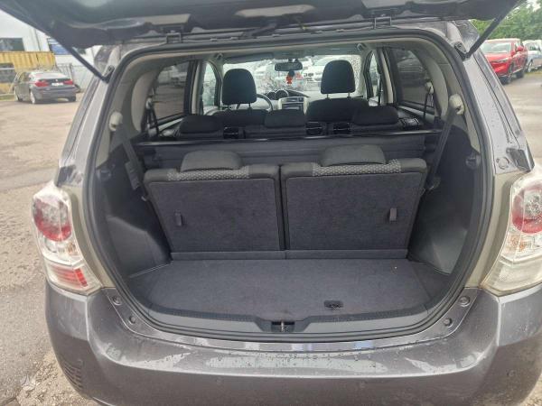Grey Toyota Verso 2010 in Ukmerge, with an engine capacity of 2.00 L and mileage of 240 thousand km for 3950 €, photo 10 on AUTOMOTO.COM.LV