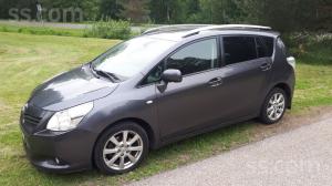 Pelēks Toyota Verso 2010 Rīga, ar dzinēja tilpumu 2.00 L un nobraukumu 276 tūkst. km par 3200 €, foto 6 vietnē AUTOMOTO.COM.LV