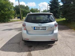 Grey Toyota Verso 2010 in Ukmerge, with an engine capacity of 2.00 L and mileage of 215 thousand km for 3550 €, photo 6 on AUTOMOTO.COM.LV
