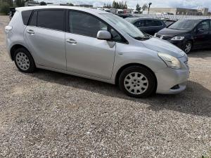 Pelēks Toyota Verso 2010 Jurbarkas, ar dzinēja tilpumu 2.00 L un nobraukumu 240 tūkst. km par 2299 €, foto  vietnē AUTOMOTO.COM.LV