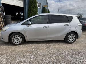 Pelēks Toyota Verso 2010 Jurbarkas, ar dzinēja tilpumu 2.00 L un nobraukumu 240 tūkst. km par 2299 €, foto 8 vietnē AUTOMOTO.COM.LV