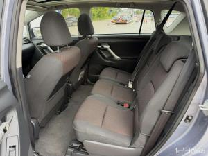 Grey Toyota Verso 2010 in Taurage, with an engine capacity of 2.00 L and mileage of 230 thousand km for 4300 €, photo 13 on AUTOMOTO.COM.LV
