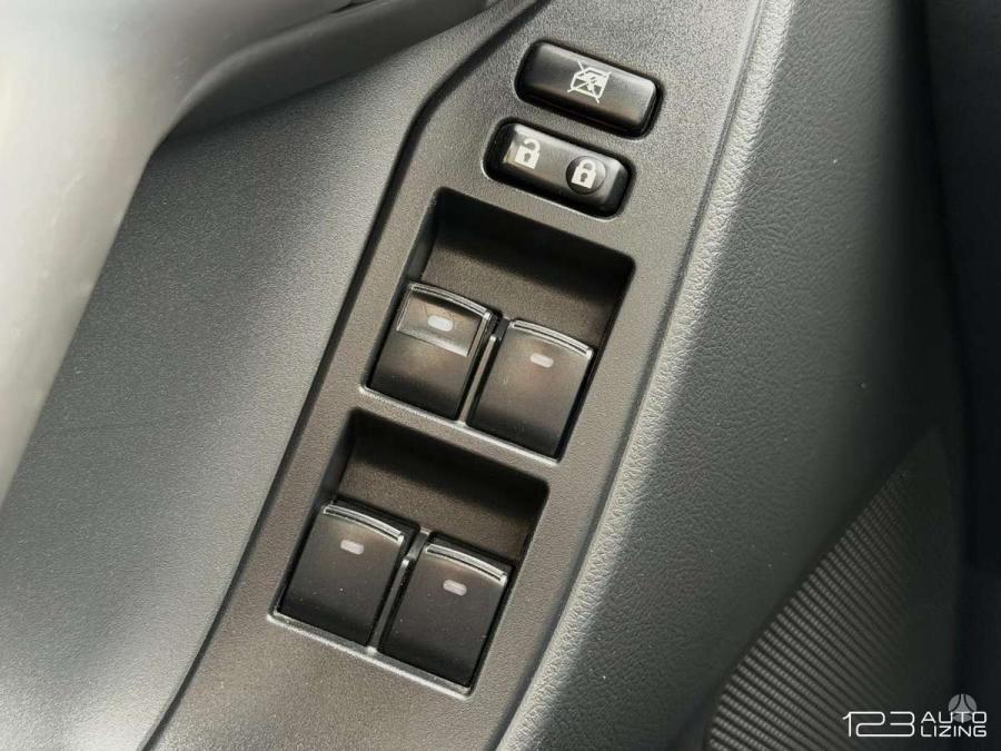Grey Toyota Verso 2010 in Taurage, with an engine capacity of 2.00 L and mileage of 230 thousand km for 4300 €, photo 24 on AUTOMOTO.COM.LV