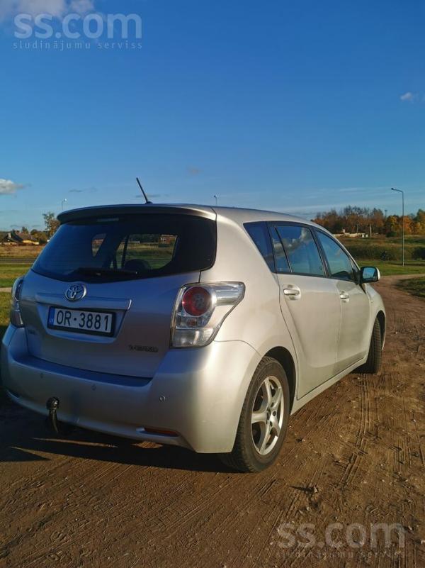 Pelēks Toyota Verso 2010 Daugavpils, ar dzinēja tilpumu 2.00 L un nobraukumu 261 tūkst. km par 5300 €, foto 6 vietnē AUTOMOTO.COM.LV