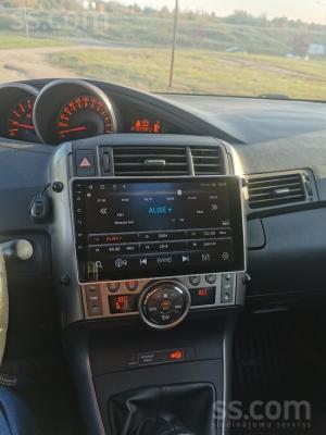 Grey Toyota Verso 2010 in Daugavpils, with an engine capacity of 2.00 L and mileage of 261 thousand km for 5300 €, photo 15 on AUTOMOTO.COM.LV