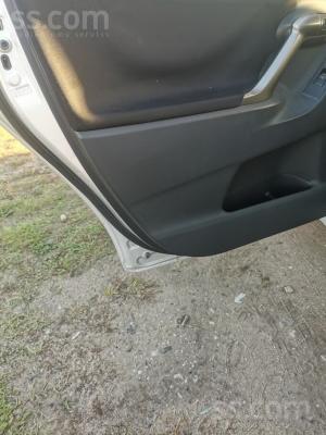Grey Toyota Verso 2010 in Daugavpils, with an engine capacity of 2.00 L and mileage of 261 thousand km for 5300 €, photo 21 on AUTOMOTO.COM.LV
