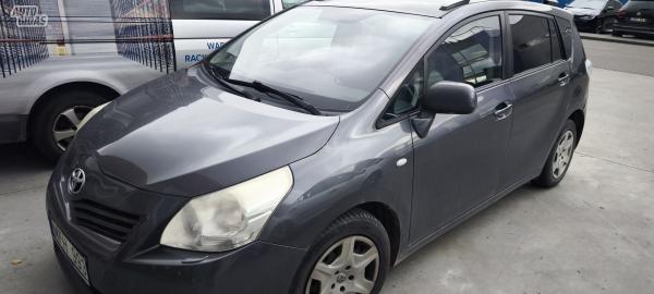 Pelēks Toyota Verso 2011 Viļņa, ar dzinēja tilpumu 2.00 L un nobraukumu 352 tūkst. km par 4000 €, foto 7 vietnē AUTOMOTO.COM.LV