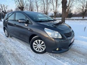 Grey Toyota Verso 2011 in Ogre, with an engine capacity of 1.80 L and mileage of 196 thousand km for 6980 €, photo 9 on AUTOMOTO.COM.LV