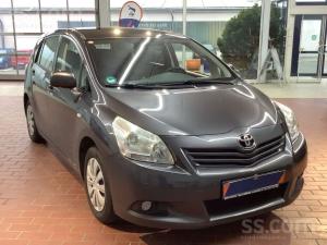 Grey Toyota Verso 2011 in Ogre, with an engine capacity of 1.80 L and mileage of 196 thousand km for 6980 €, photo 31 on AUTOMOTO.COM.LV