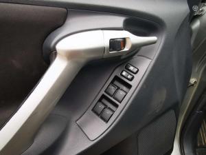 Grey Toyota Verso 2011 in Vilnius, with an engine capacity of 1.80 L and mileage of 211 thousand km for 6499 €, photo 19 on AUTOMOTO.COM.LV