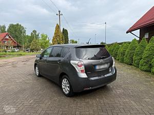 Grey Toyota Verso 2011 in Kaunas, with an engine capacity of 2.00 L and mileage of 263 thousand km for 4200 €, photo 4 on AUTOMOTO.COM.LV