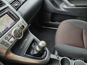 Grey Toyota Verso 2011 in Jekabpils, with an engine capacity of 2.00 L and mileage of 245 thousand km for 5490 €, photo 34 on AUTOMOTO.COM.LV
