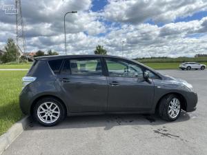 Pelēks Toyota Verso 2011 Kauņa, ar dzinēja tilpumu 1.60 L un nobraukumu 302 tūkst. km par 5600 €, foto 3 vietnē AUTOMOTO.COM.LV
