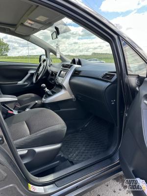 Pelēks Toyota Verso 2011 Kauņa, ar dzinēja tilpumu 1.60 L un nobraukumu 302 tūkst. km par 5600 €, foto 8 vietnē AUTOMOTO.COM.LV