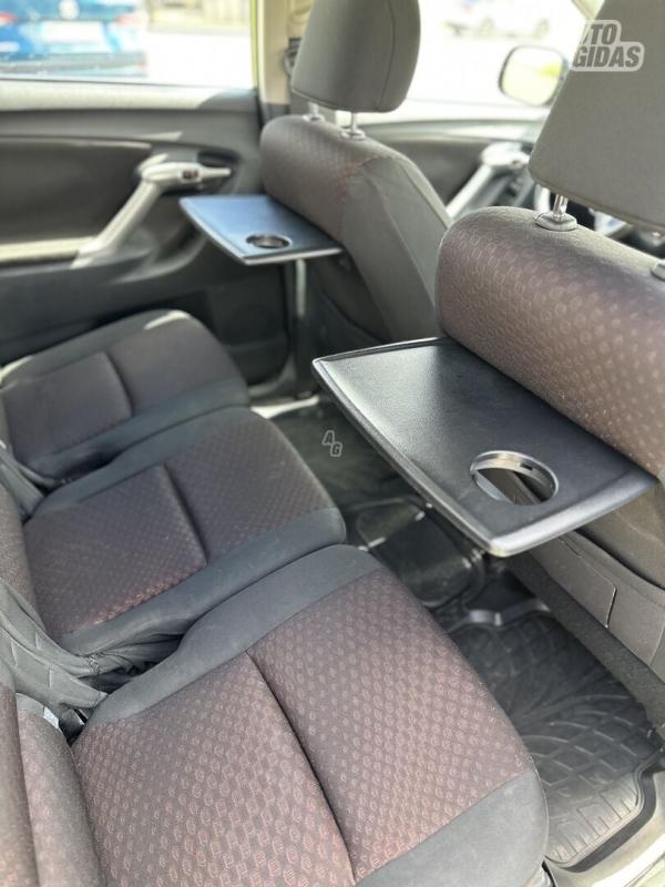 Grey Toyota Verso 2011 in Kaunas, with an engine capacity of 1.60 L and mileage of 302 thousand km for 5600 €, photo 9 on AUTOMOTO.COM.LV