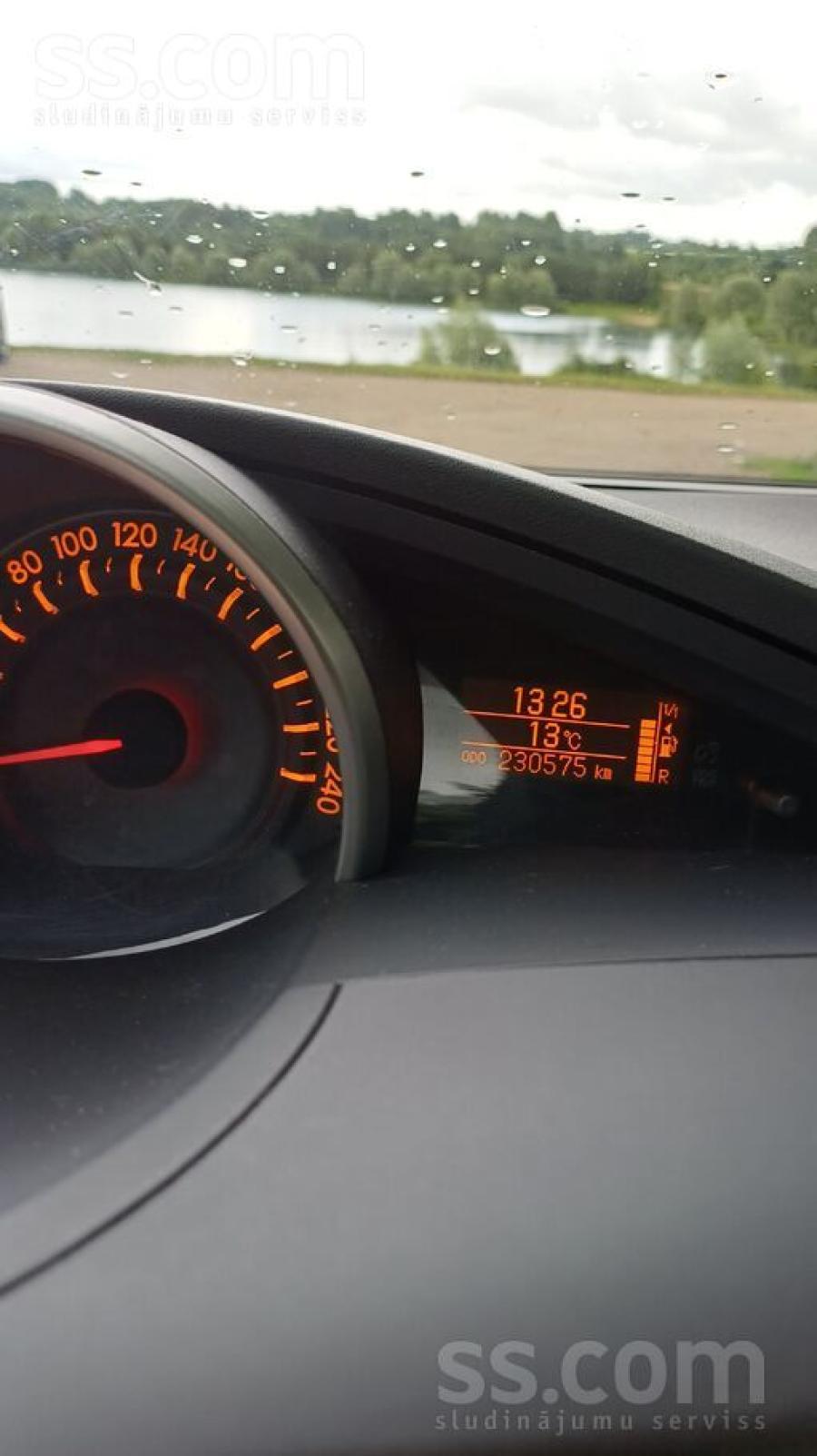 Pelēks Toyota Verso 2011 Daugavpils, ar dzinēja tilpumu 2.00 L un nobraukumu 230 tūkst. km par 5100 €, foto 9 vietnē AUTOMOTO.COM.LV