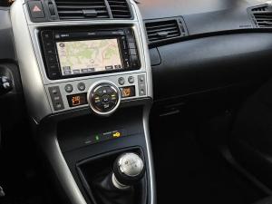 Pelēks Toyota Verso 2011 Jēkabpils, ar dzinēja tilpumu 2.00 L un nobraukumu 245 tūkst. km par 5490 €, foto 16 vietnē AUTOMOTO.COM.LV