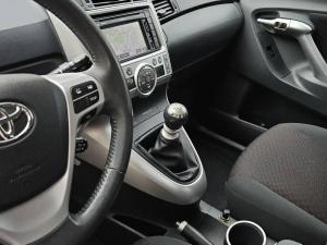 Pelēks Toyota Verso 2011 Jēkabpils, ar dzinēja tilpumu 2.00 L un nobraukumu 245 tūkst. km par 5490 €, foto 23 vietnē AUTOMOTO.COM.LV