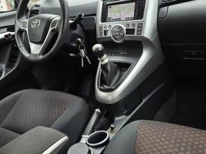 Pelēks Toyota Verso 2011 Jēkabpils, ar dzinēja tilpumu 2.00 L un nobraukumu 245 tūkst. km par 5490 €, foto 31 vietnē AUTOMOTO.COM.LV