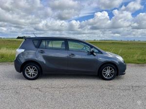 Grey Toyota Verso 2011 in Vilkaviskis, with an engine capacity of 1.80 L and mileage of 172 thousand km for 6900 €, photo 7 on AUTOMOTO.COM.LV