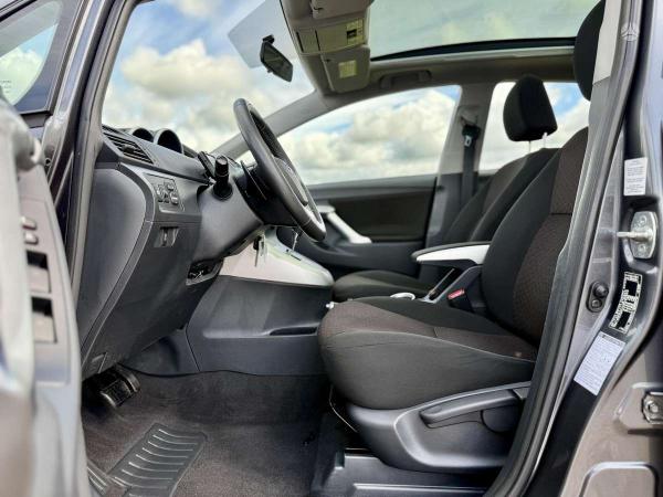 Grey Toyota Verso 2011 in Vilkaviskis, with an engine capacity of 1.80 L and mileage of 172 thousand km for 6900 €, photo 9 on AUTOMOTO.COM.LV