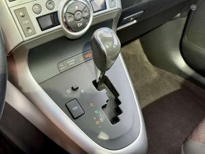 Grey Toyota Verso 2011 in Vilkaviskis, with an engine capacity of 1.80 L and mileage of 172 thousand km for 6900 €, photo 15 on AUTOMOTO.COM.LV