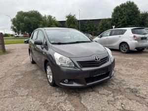 Pelēks Toyota Verso 2011 Jurbarkas, ar dzinēja tilpumu 2.00 L un nobraukumu 273 tūkst. km par 4250 €, foto 4 vietnē AUTOMOTO.COM.LV