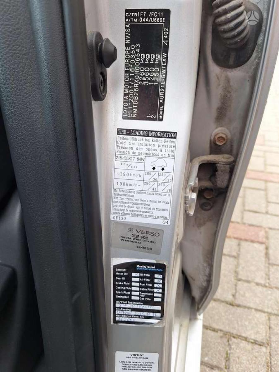 Pelēks Toyota Verso 2011 Klaipėda, ar dzinēja tilpumu 2.23 L un nobraukumu 216 tūkst. km par 4900 €, foto 26 vietnē AUTOMOTO.COM.LV