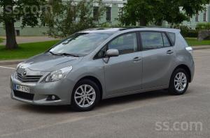 Pelēks Toyota Verso 2011 Valmiera, ar dzinēja tilpumu 2.00 L un nobraukumu 317 tūkst. km par 4750 €, foto 7 vietnē AUTOMOTO.COM.LV