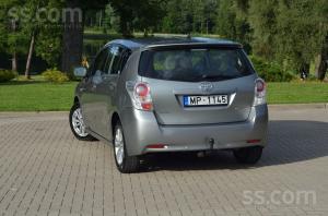Pelēks Toyota Verso 2011 Valmiera, ar dzinēja tilpumu 2.00 L un nobraukumu 317 tūkst. km par 4750 €, foto 10 vietnē AUTOMOTO.COM.LV