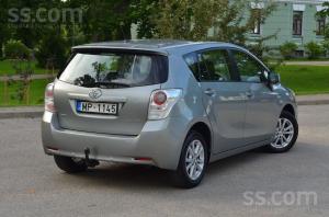 Pelēks Toyota Verso 2011 Valmiera, ar dzinēja tilpumu 2.00 L un nobraukumu 317 tūkst. km par 4750 €, foto 12 vietnē AUTOMOTO.COM.LV