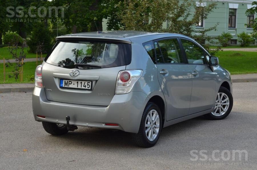 Pelēks Toyota Verso 2011 Valmiera, ar dzinēja tilpumu 2.00 L un nobraukumu 317 tūkst. km par 4750 €, foto 12 vietnē AUTOMOTO.COM.LV