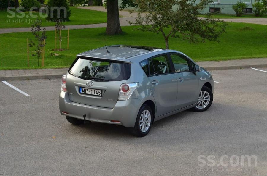 Pelēks Toyota Verso 2011 Valmiera, ar dzinēja tilpumu 2.00 L un nobraukumu 317 tūkst. km par 4750 €, foto 13 vietnē AUTOMOTO.COM.LV