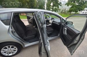 Pelēks Toyota Verso 2011 Valmiera, ar dzinēja tilpumu 2.00 L un nobraukumu 317 tūkst. km par 4750 €, foto 17 vietnē AUTOMOTO.COM.LV