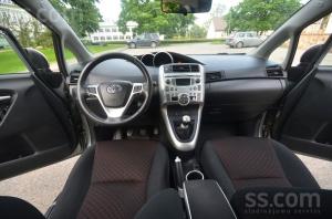 Pelēks Toyota Verso 2011 Valmiera, ar dzinēja tilpumu 2.00 L un nobraukumu 317 tūkst. km par 4750 €, foto 24 vietnē AUTOMOTO.COM.LV