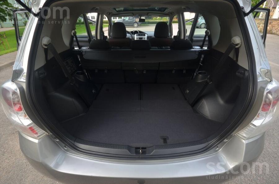 Pelēks Toyota Verso 2011 Valmiera, ar dzinēja tilpumu 2.00 L un nobraukumu 317 tūkst. km par 4750 €, foto 28 vietnē AUTOMOTO.COM.LV