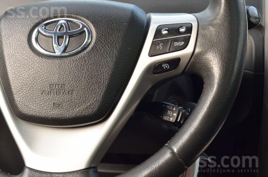 Pelēks Toyota Verso 2011 Valmiera, ar dzinēja tilpumu 2.00 L un nobraukumu 317 tūkst. km par 4750 €, foto 32 vietnē AUTOMOTO.COM.LV