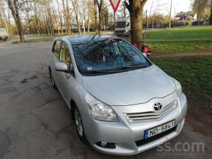 Grey Toyota Verso 2011 in Riga, with an engine capacity of 2.00 L and mileage of 258 thousand km for 4500 €, photo  on AUTOMOTO.COM.LV