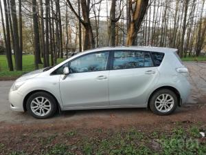 Grey Toyota Verso 2011 in Riga, with an engine capacity of 2.00 L and mileage of 258 thousand km for 4500 €, photo 3 on AUTOMOTO.COM.LV