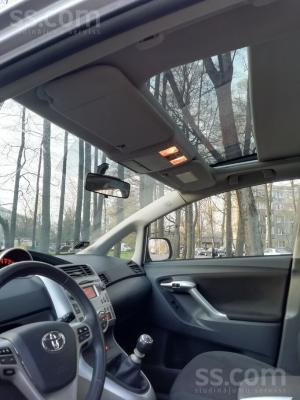 Grey Toyota Verso 2011 in Riga, with an engine capacity of 2.00 L and mileage of 258 thousand km for 4500 €, photo 6 on AUTOMOTO.COM.LV